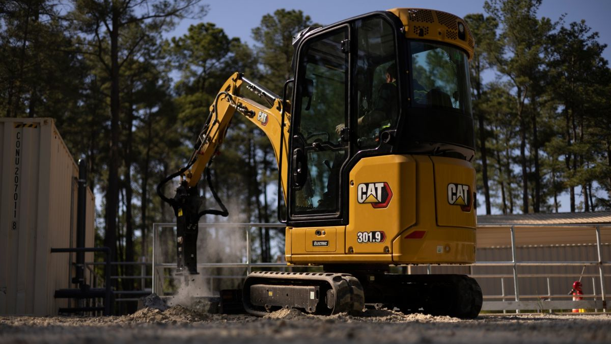 Caterpillar Unveils Battery and Electric Machine Prototypes | Power ...