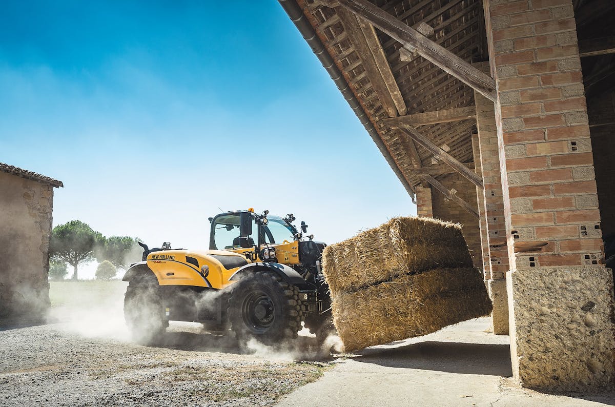 Electrohydraulics Benefit Tool Leveling for Telehandlers | Power & Motion